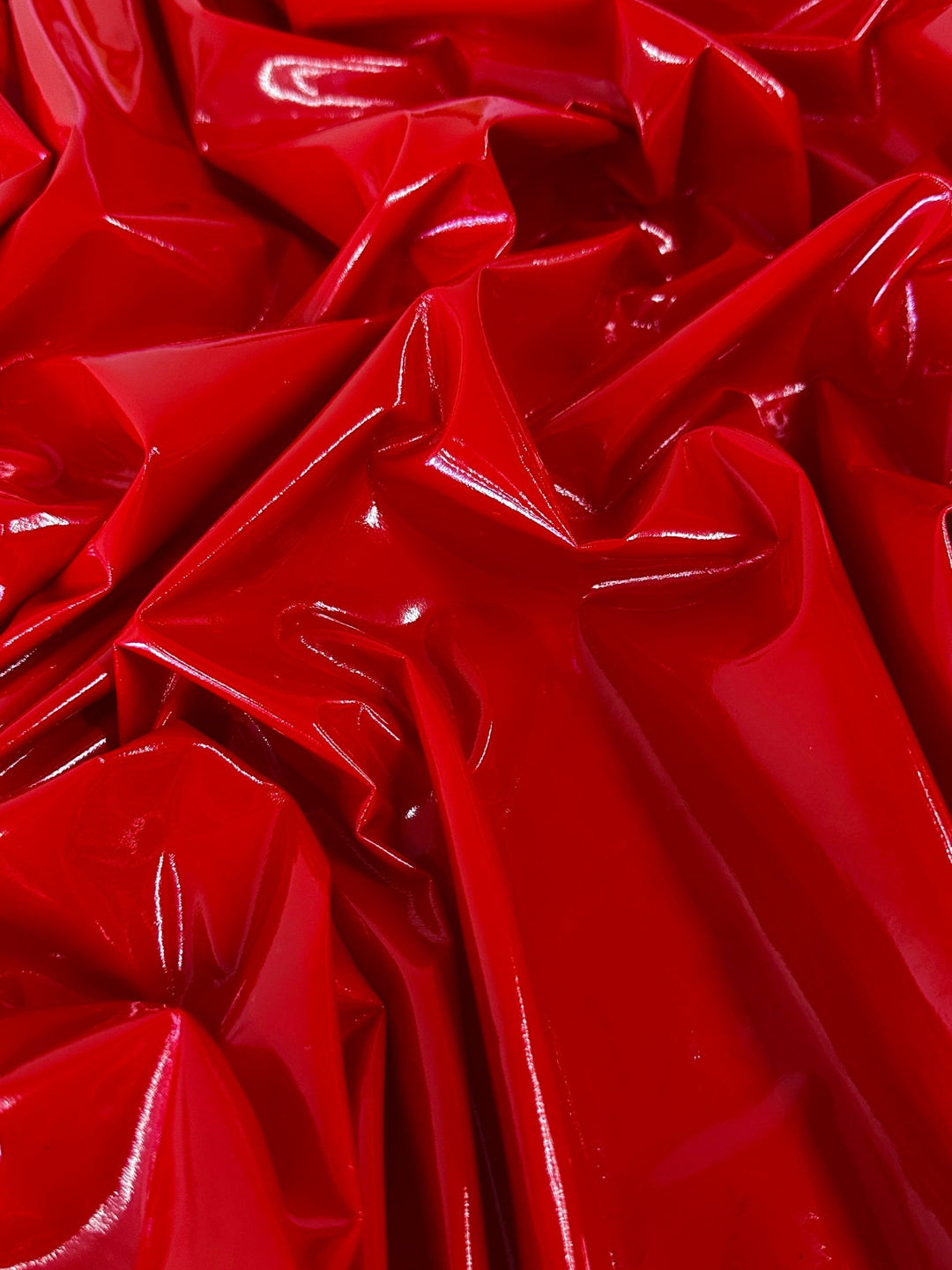 Red Glossy Stretch Patent Leather/Latex – KikiTextiles