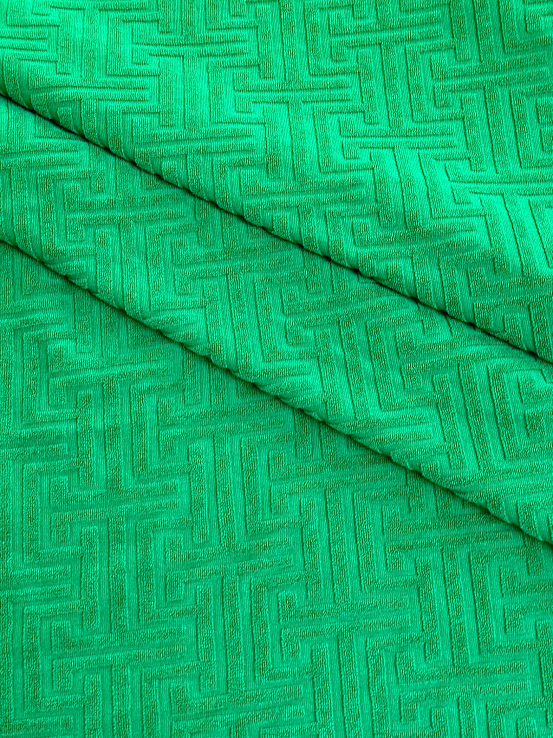 Kelly Green Textured Geometric Pattern Jersey Knit – KikiTextiles