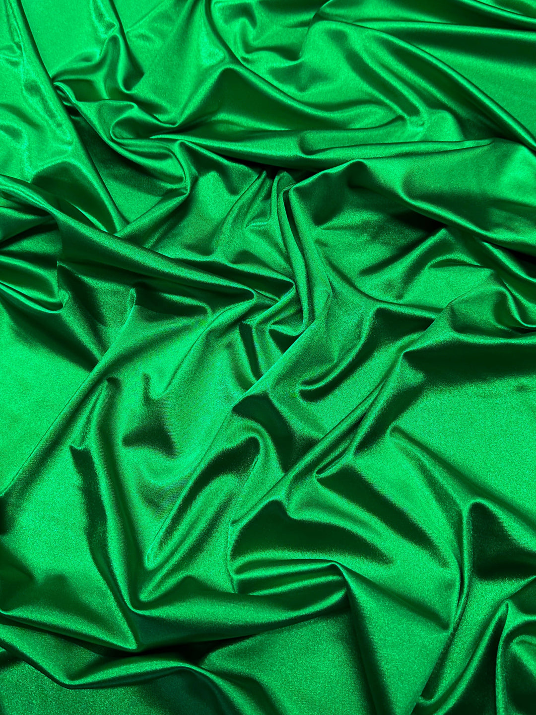 Kelly Green Shiny Nylon Spandex – KikiTextiles