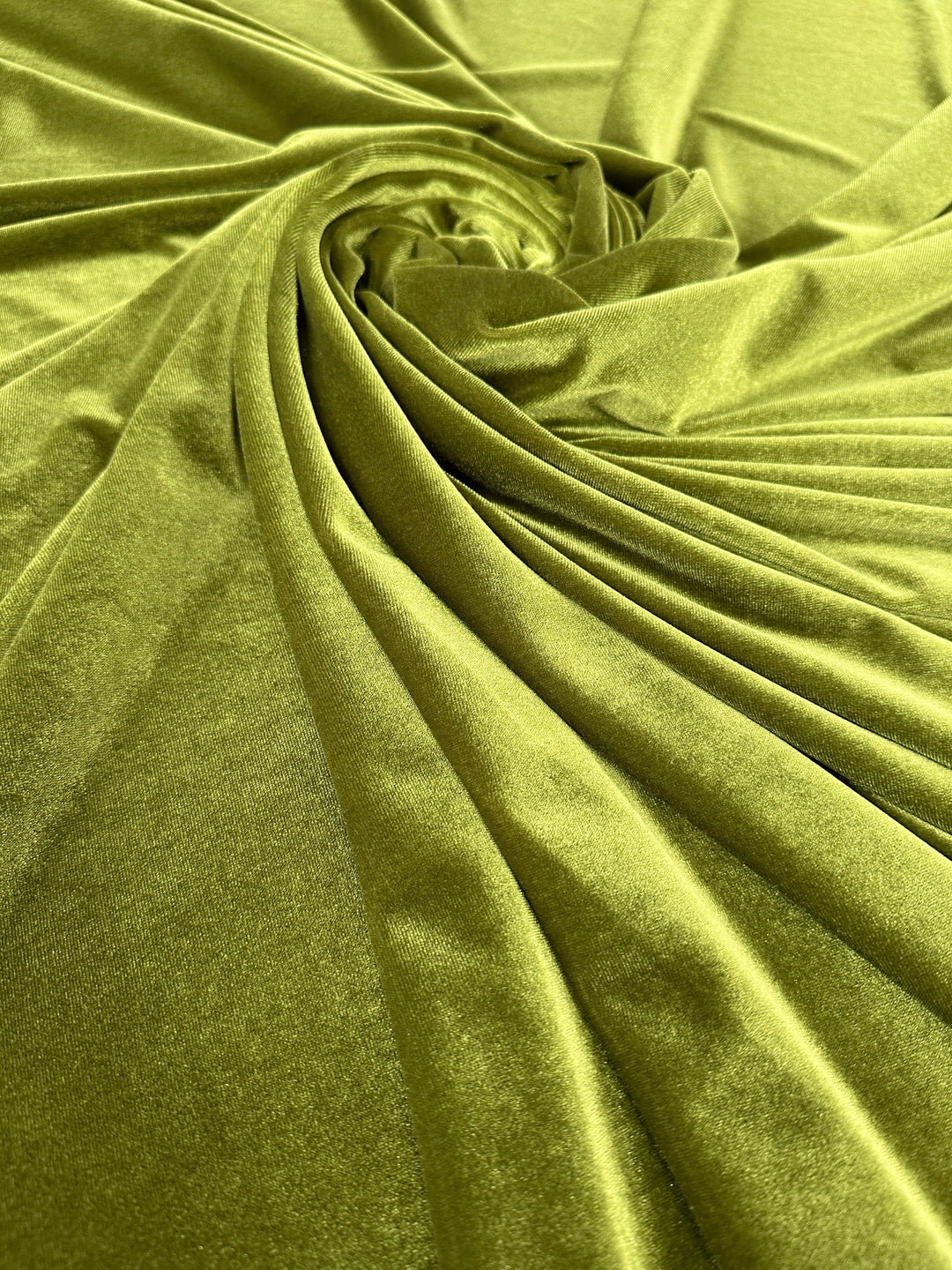 Olive Stretch Velvet – KikiTextiles