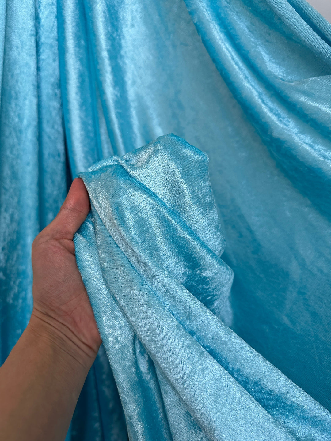 Turquoise Stretch Crushed Velvet – KikiTextiles