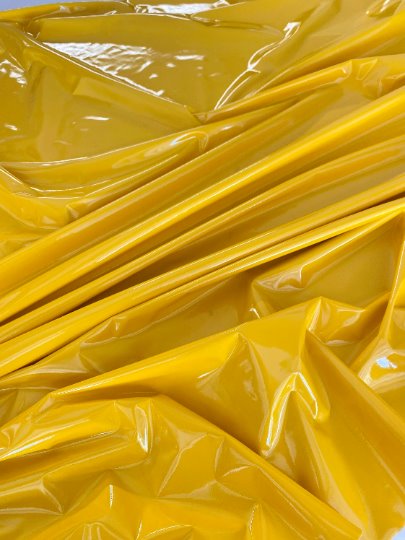 Yellow Glossy Stretch Patent Leather/Latex – KikiTextiles